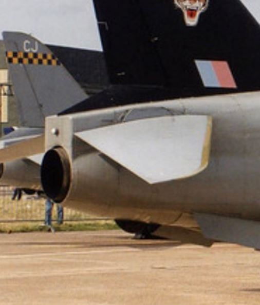 2 TWU Hawk Weapons Loadout - Page 2 - PPRuNe Forums