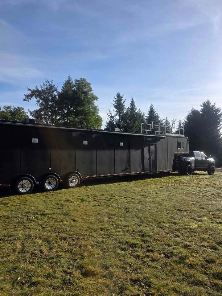 2024 Vintage 53' platinum race trailer for Sale in OLYMPIA, WA | RacingJunk