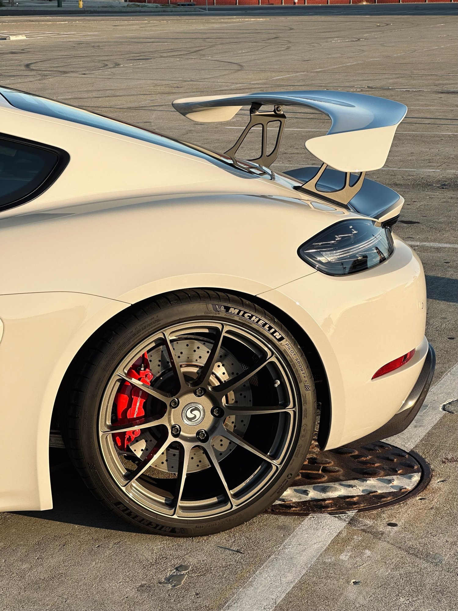 RSNV Wing Risers for Porsche Cayman GT4 - Rennlist - Porsche Discussion ...