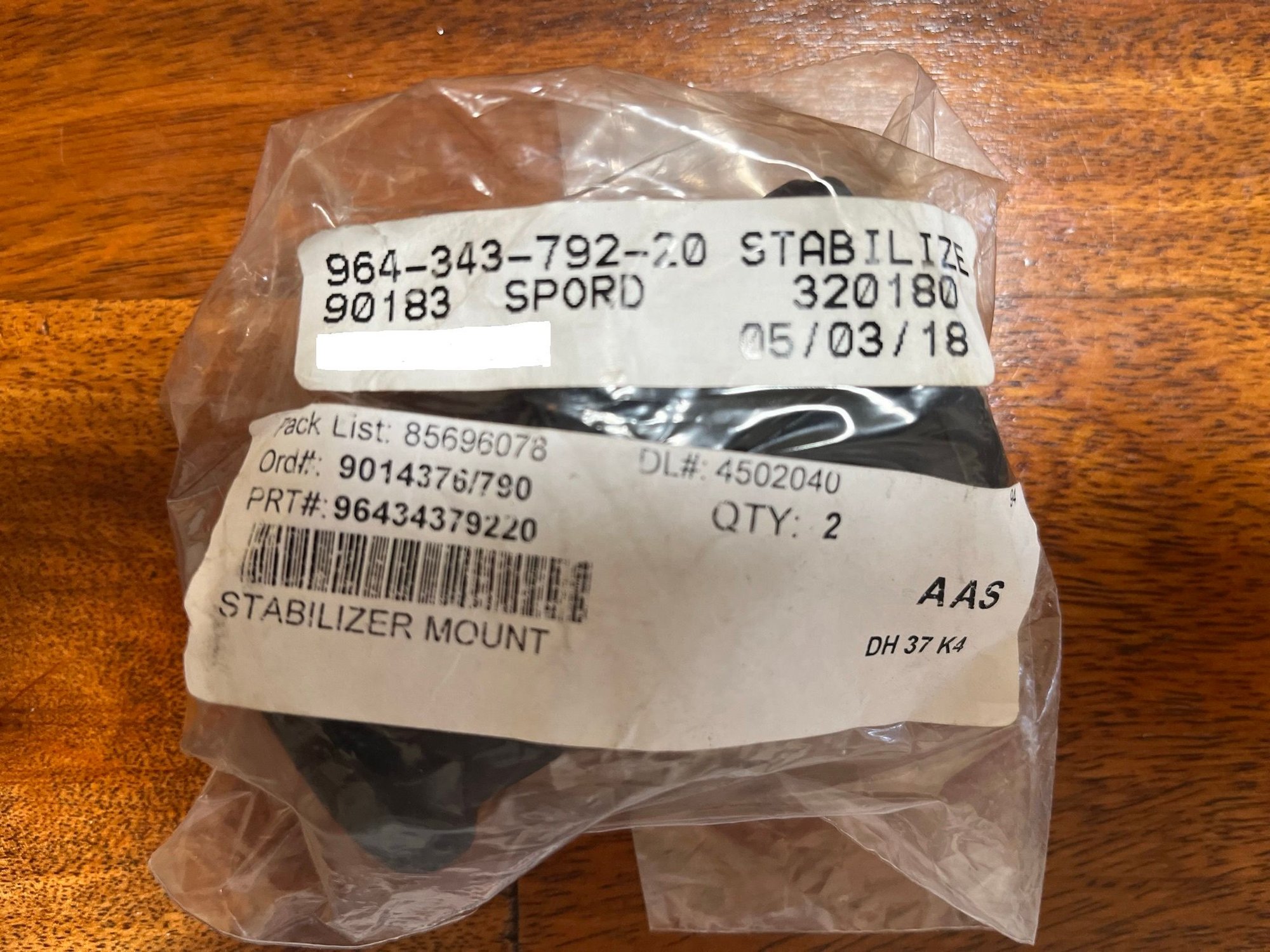 964 rear drop links, pressure plate, engine fans, Porsche sign and more ...