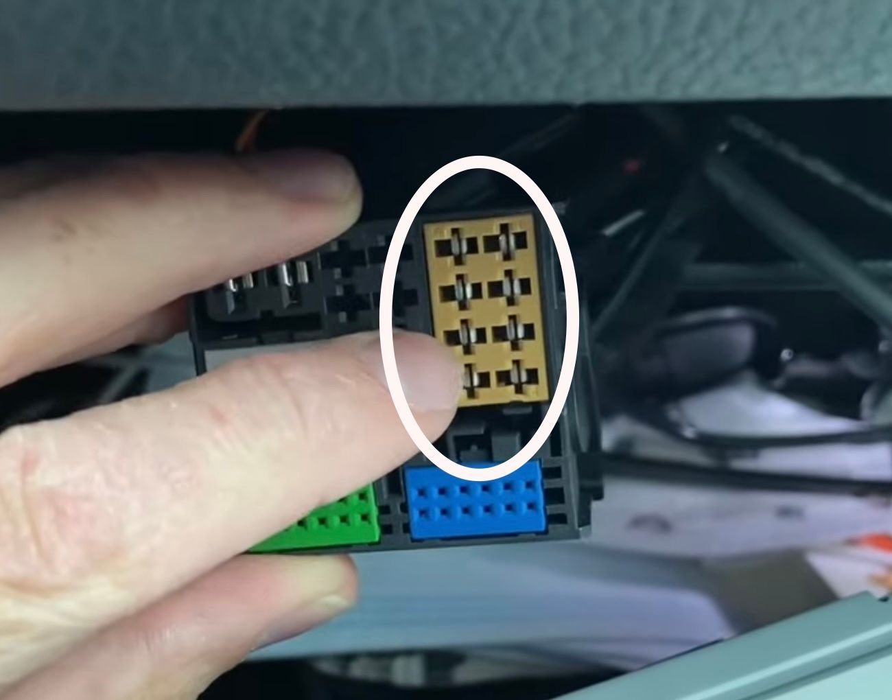 Help!!! missing connector installing MIB2 - AudiWorld Forums