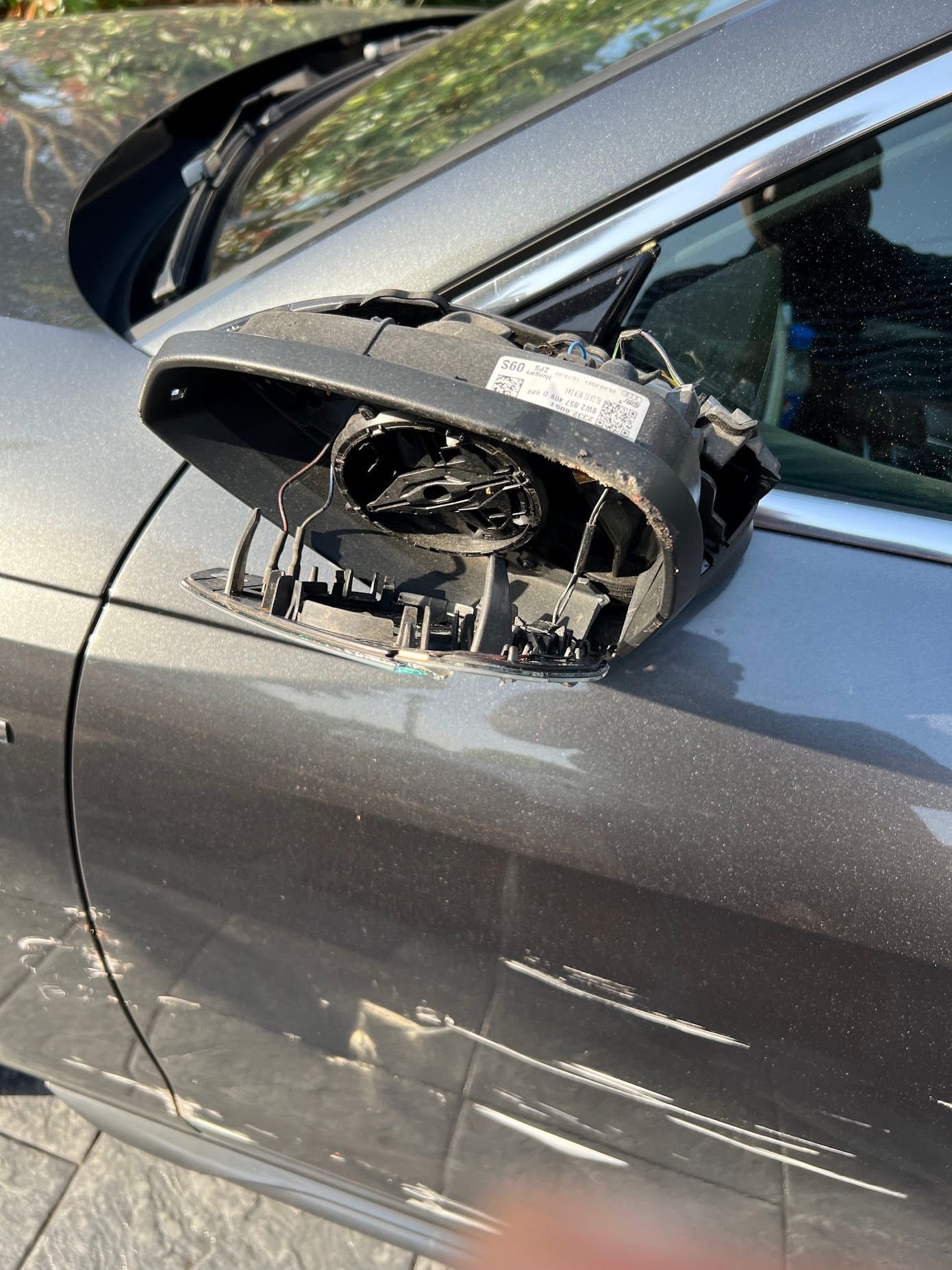 UK: my left wing mirror bent backwards - AudiWorld Forums