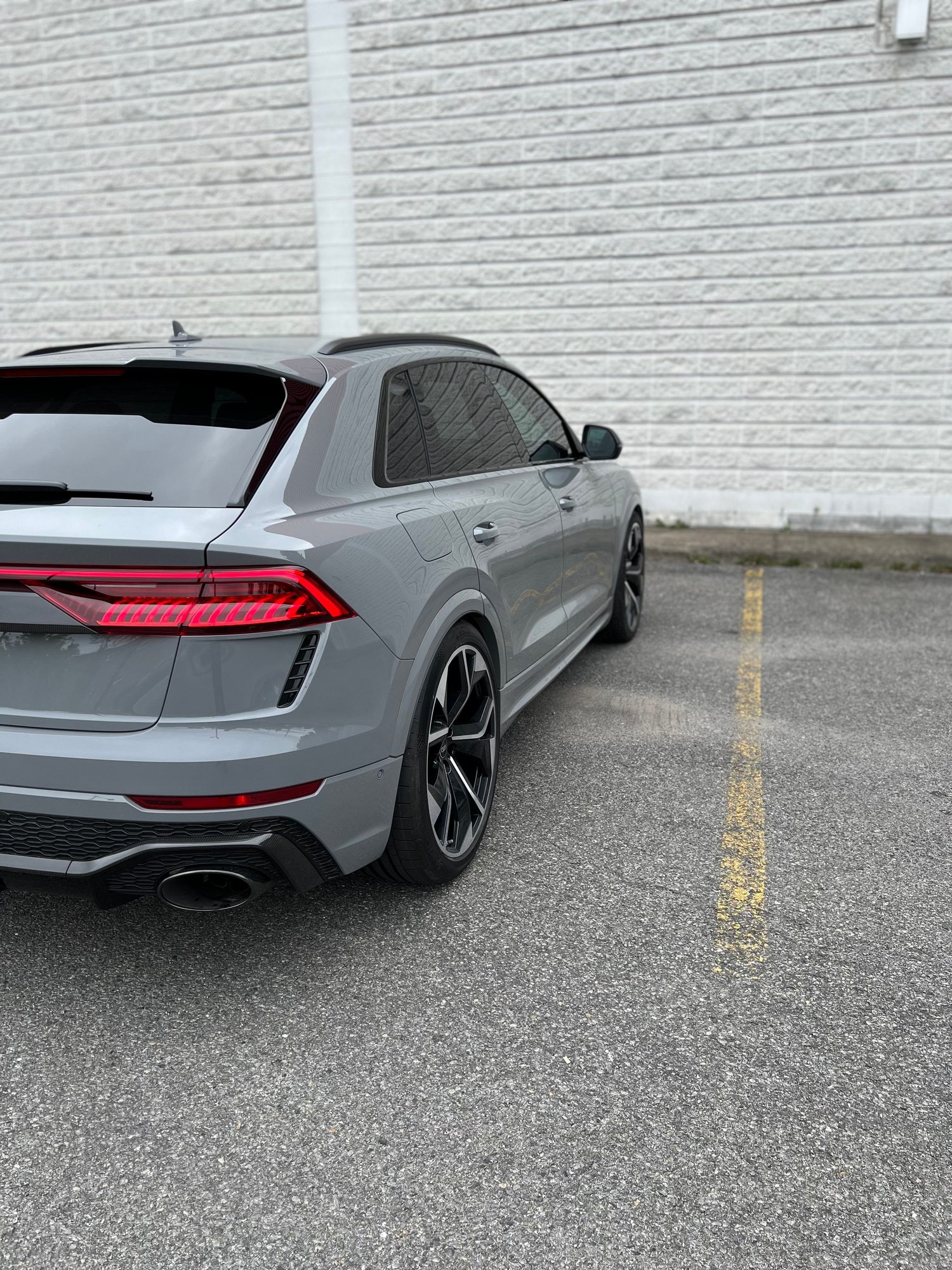4WheelSpacers.com::2022 Audi RSQ8 Lowered with Wheel Spacers ...