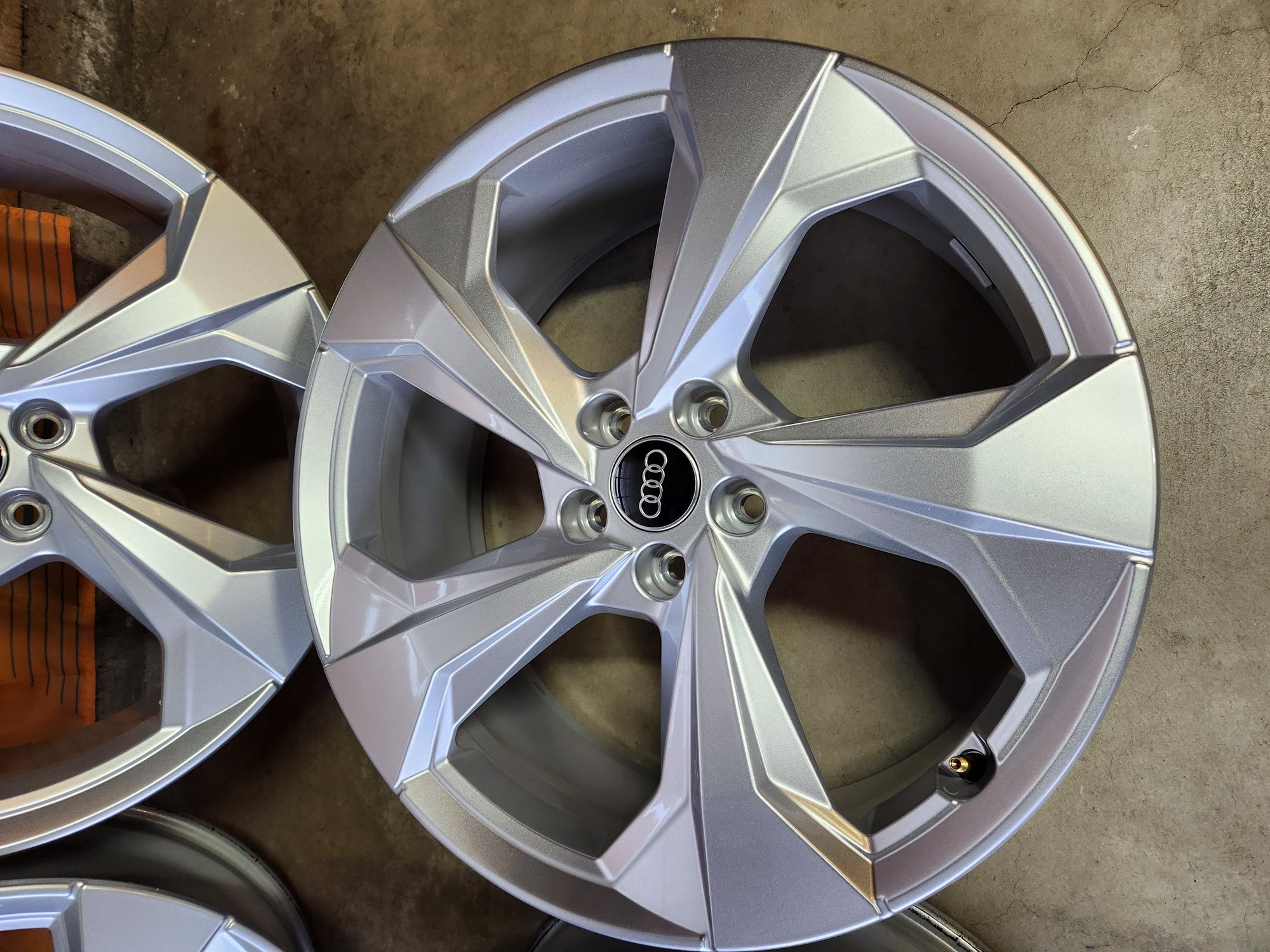 Audi Genuine OEM 20" wheels from Q5 - AudiWorld Forums