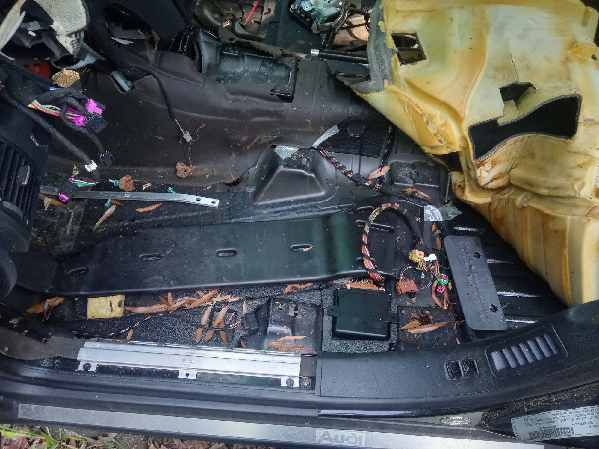 g200 lateral acceleration sensor, abs control and yaw?? sensor location ...