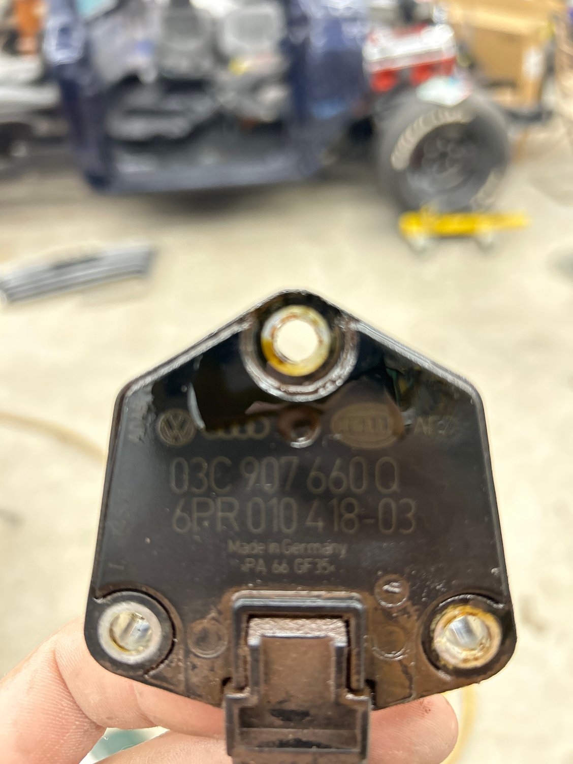 Need help with oil level sensor and oil filter - AudiWorld Forums