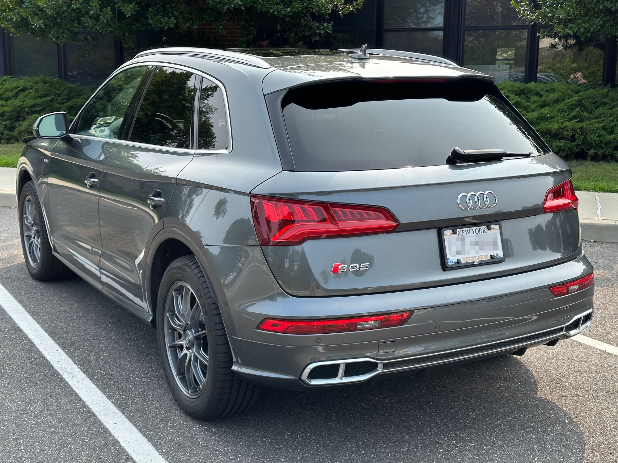 2018 Audi SQ5 Prestige in Daytona Gray with $18K of upgrades ...