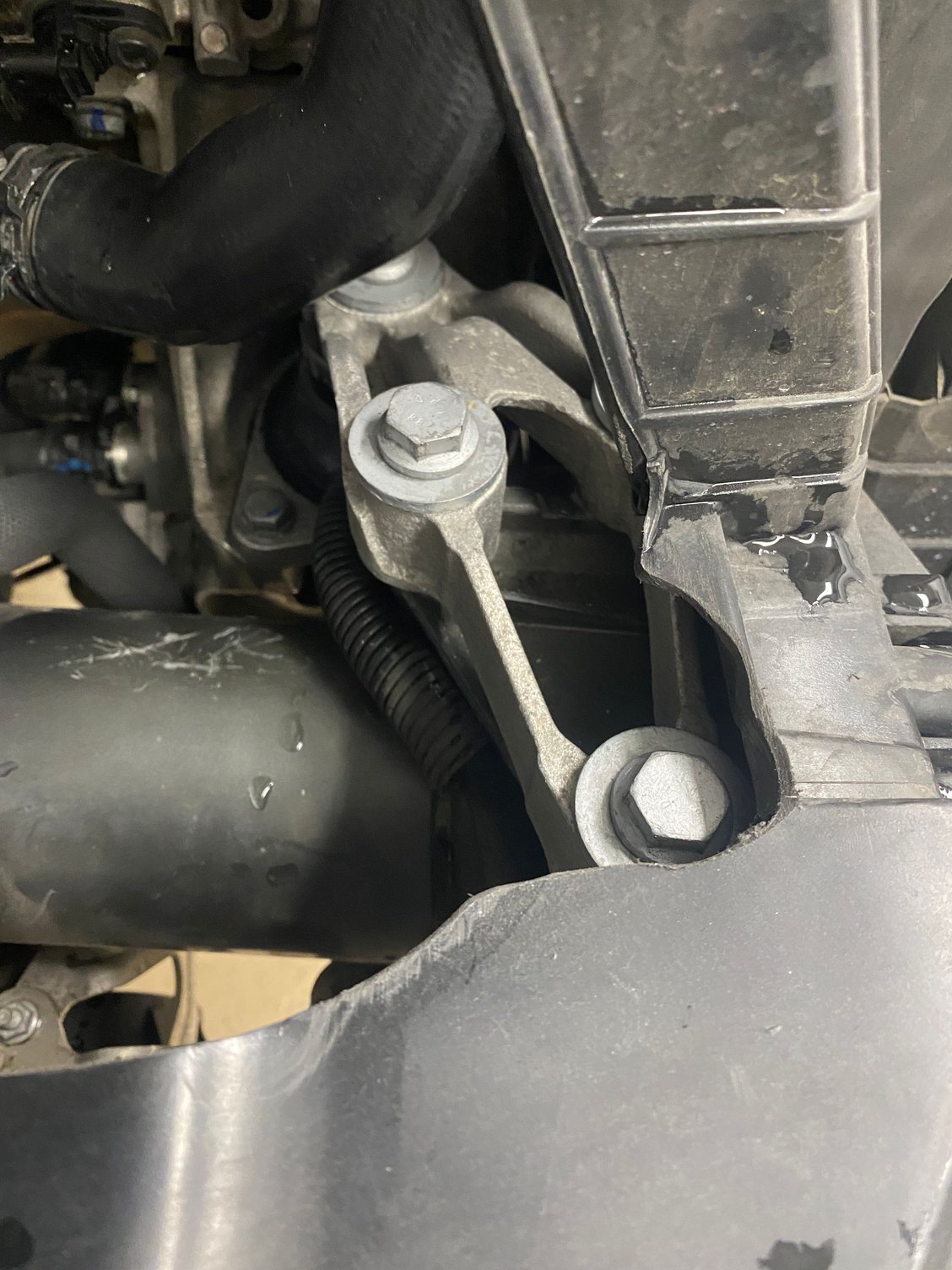 V10 engine mount replacement procedure needed - Page 2 - AudiWorld Forums