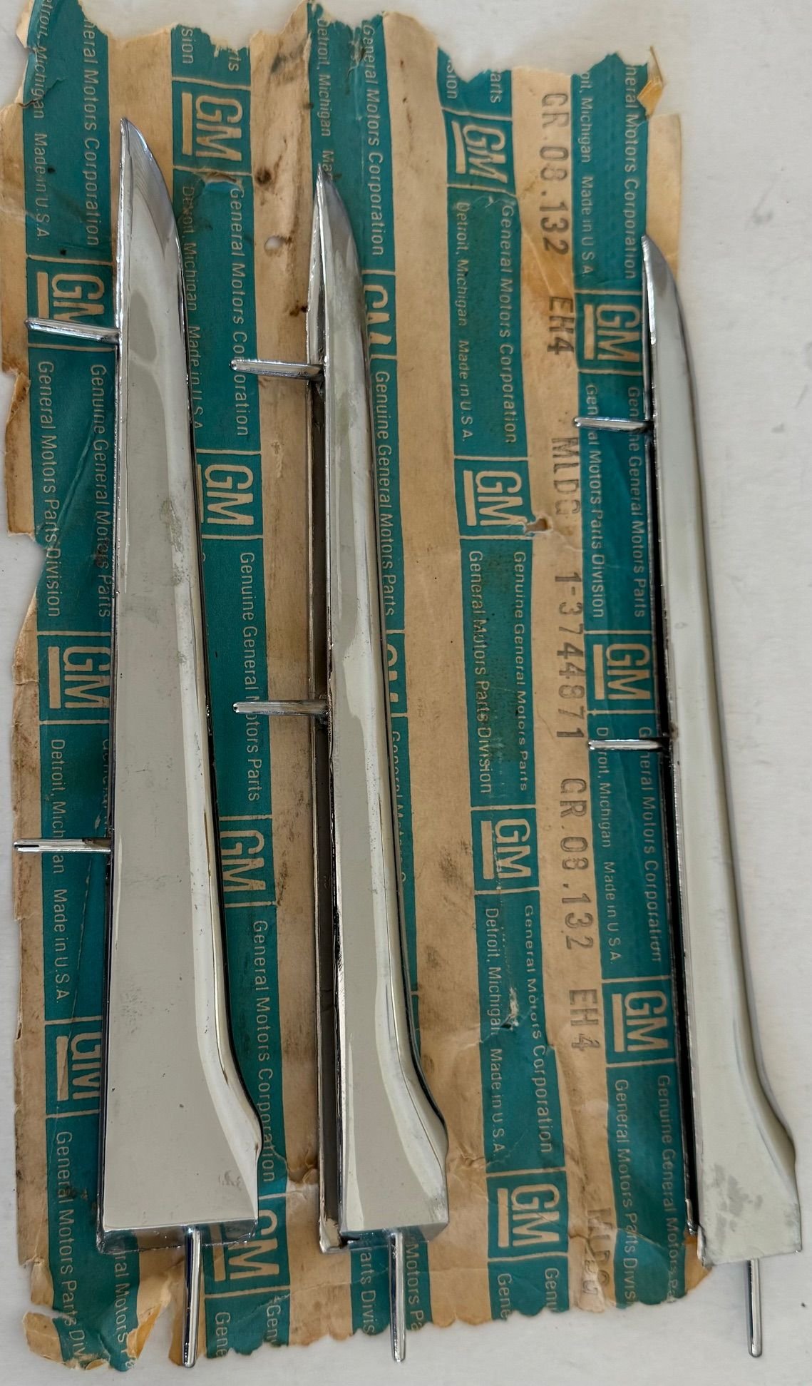 FS (For Sale) 1958-61 NOS Side Fender Trim Molding - CorvetteForum ...