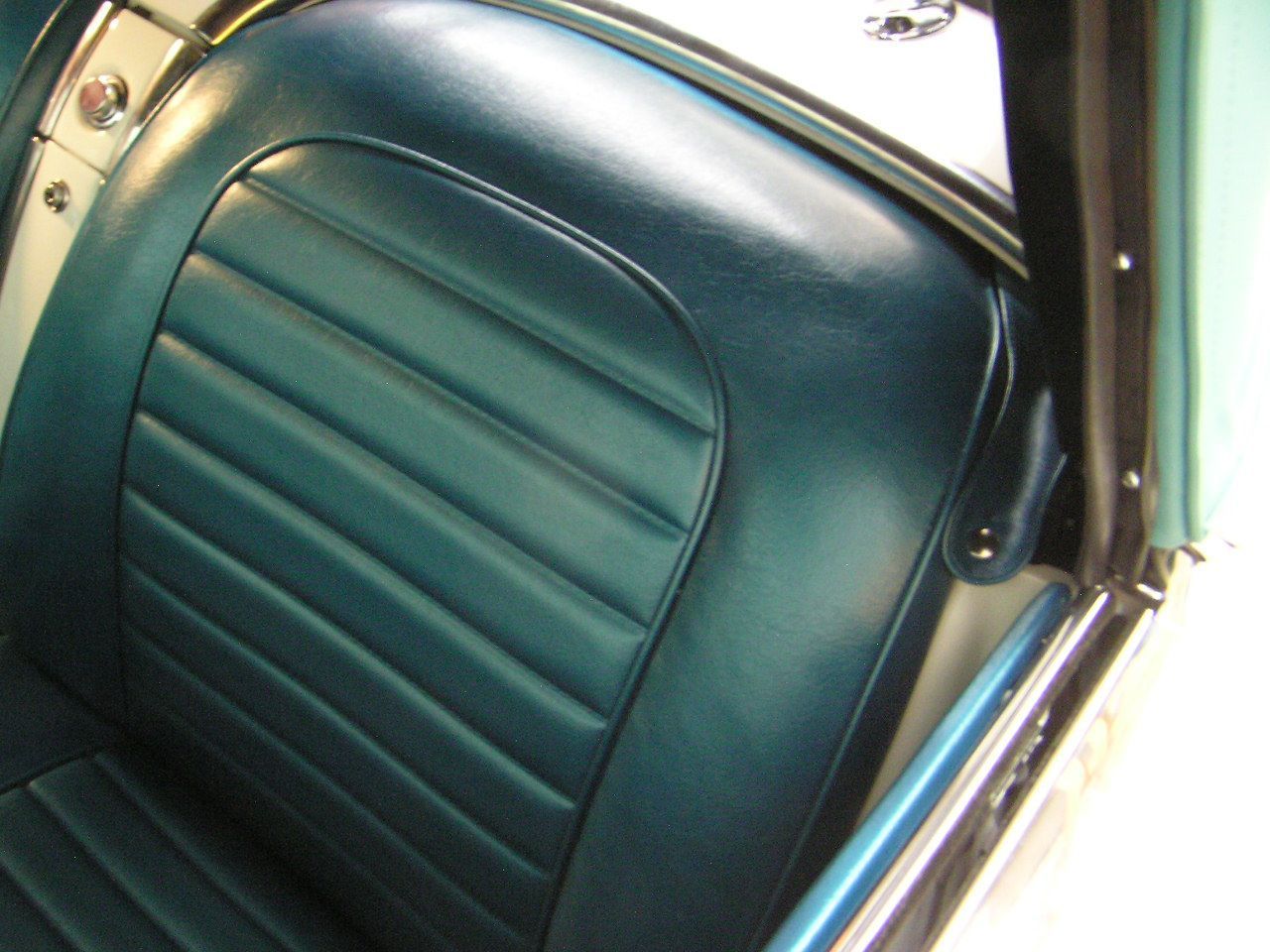 All C1 seats ?? - CorvetteForum - Chevrolet Corvette Forum Discussion