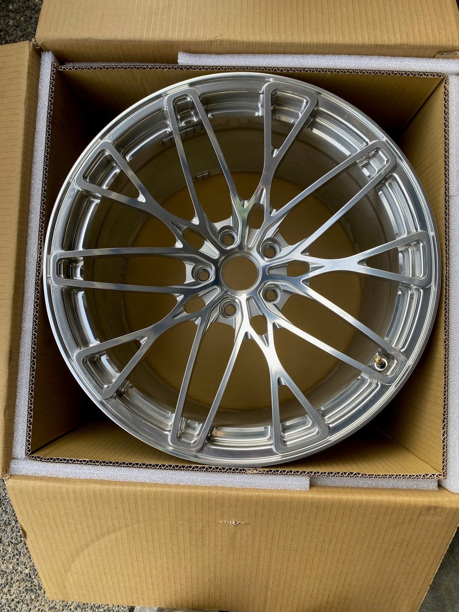 FS (For Sale) Cray Falcon wheels for C7 Corvette - CorvetteForum ...