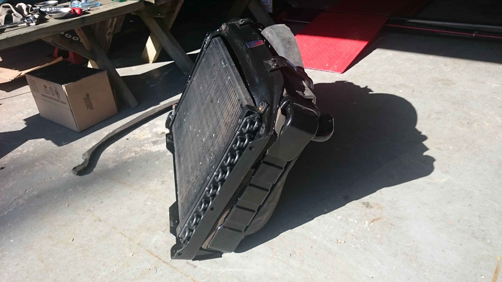 1975 Corvette radiator, shroud install - CorvetteForum - Chevrolet ...