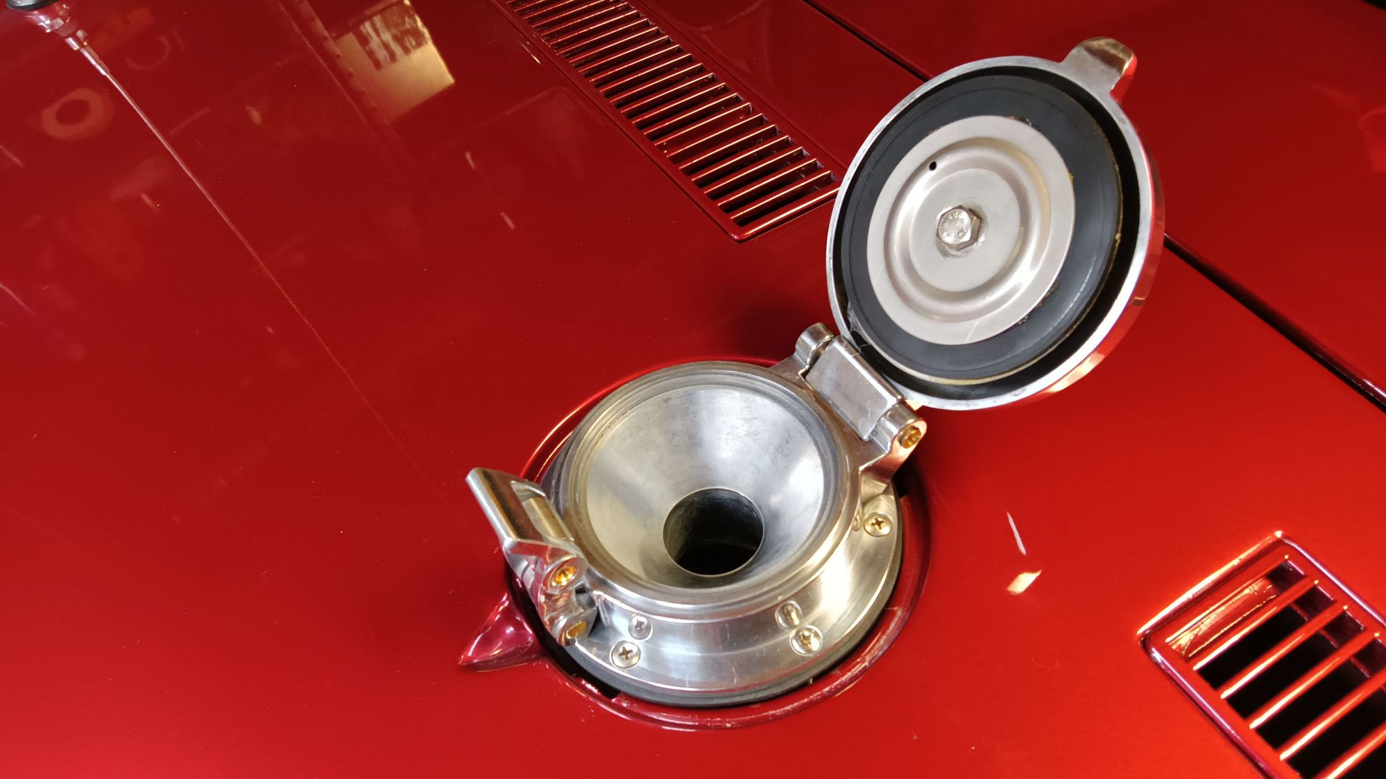 Flip top gas caps/Grand sport gas cap - CorvetteForum - Chevrolet ...
