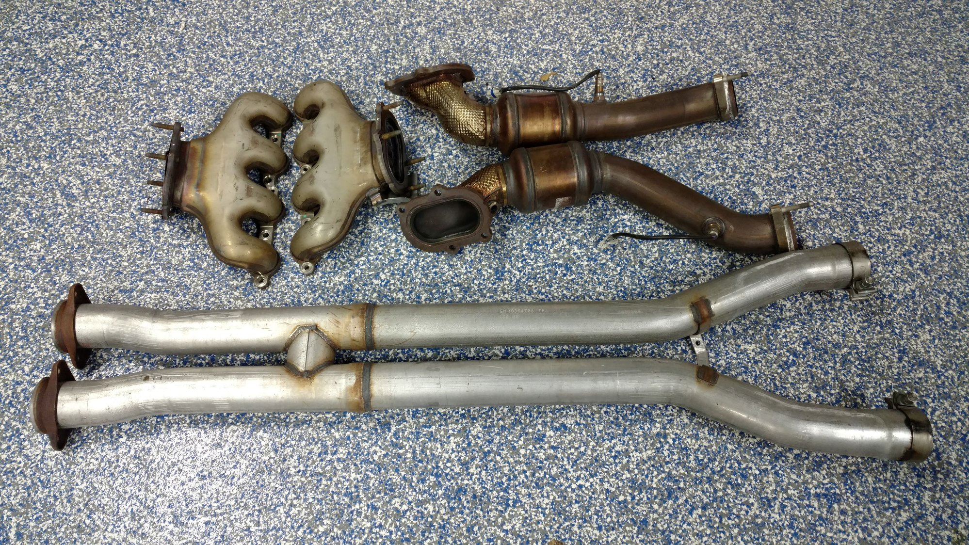 FS LS7 stock exhaust manifolds, Cats and Mid pipe - CorvetteForum ...