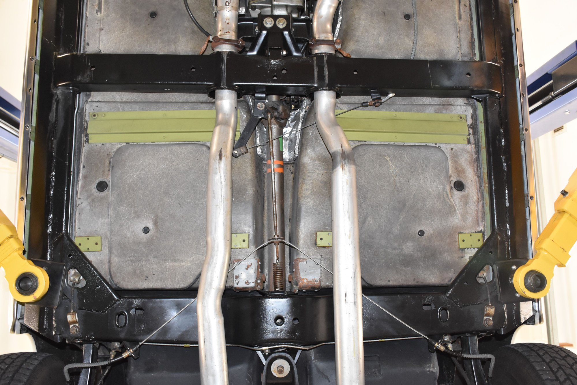 C2 C2 Under carriage - CorvetteForum - Chevrolet Corvette Forum Discussion