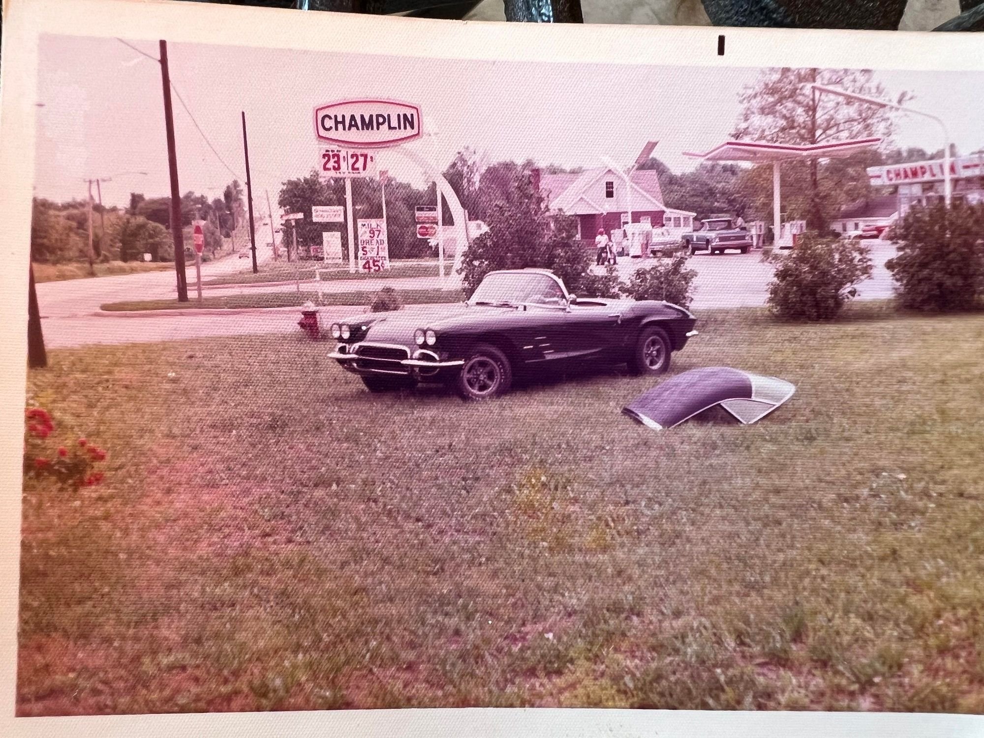 C2 Old photo of Corvettes at a Sunoco station - CorvetteForum ...