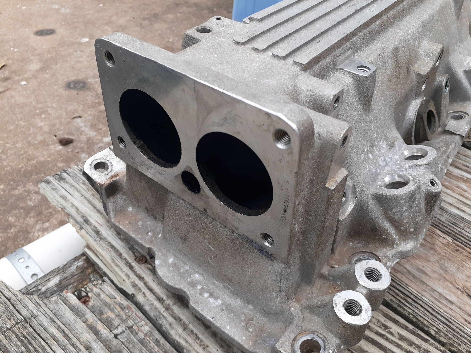 FS (For Sale) 1992 - 1993 LT1 intake GM part # 10208145 - CorvetteForum ...