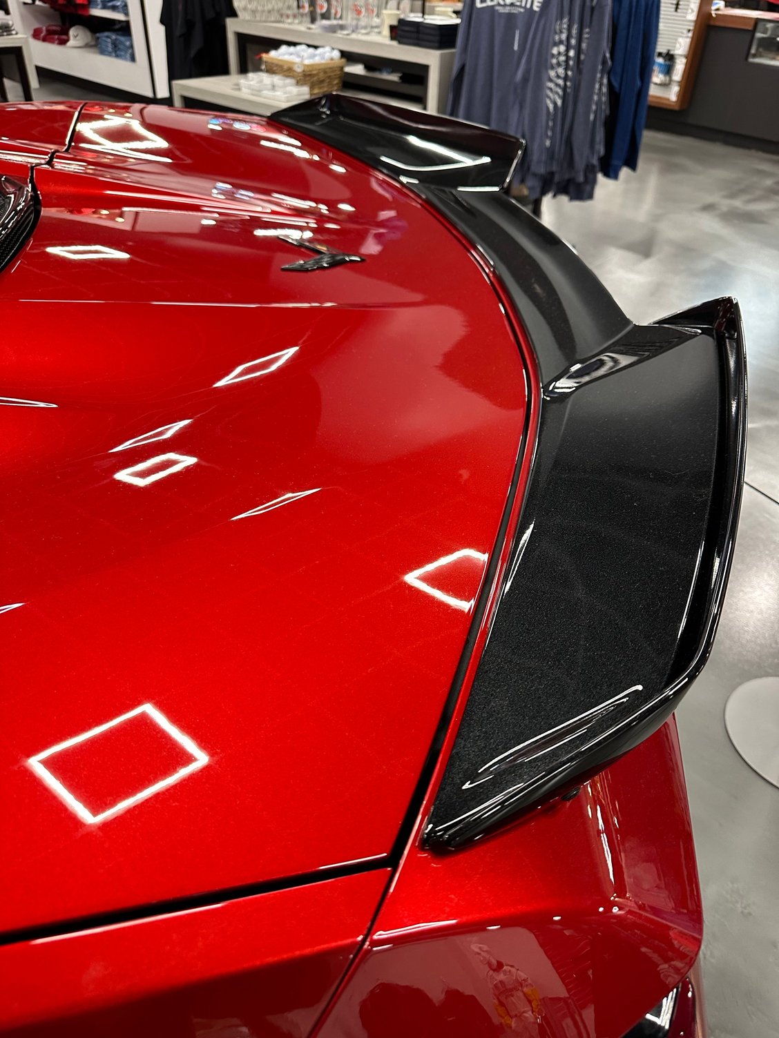 Close up of the Z06 Stsndard Duck Tail - CorvetteForum - Chevrolet ...