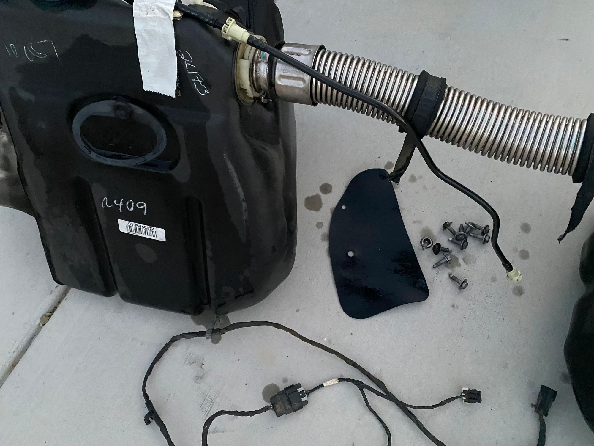 FS (For Sale) Fuel tanks , complete 2006 - CorvetteForum - Chevrolet ...