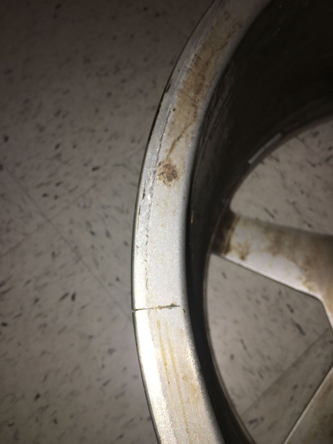 Cracked wheel repair? - CorvetteForum - Chevrolet Corvette Forum Discussion