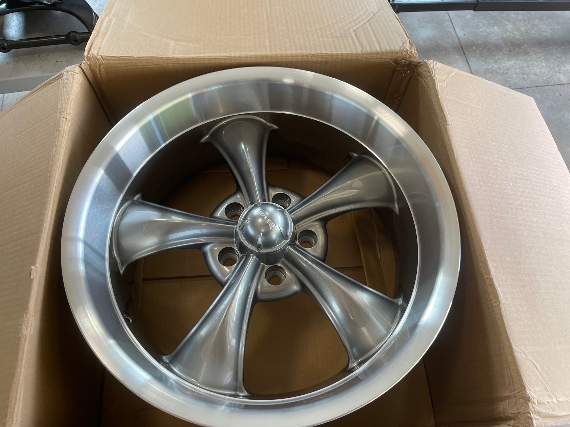 FS (For Sale) NIB Ridler 695 Grey W/ Machined Lip 18x8 & 18x9.5 stagger ...