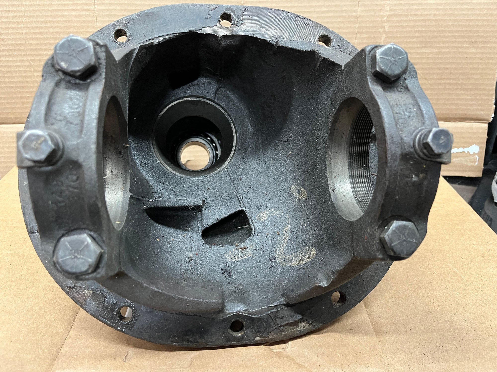 FS (For Sale) 1962 Corvette Used 3789812 Posi Rear End Empty Case w ...