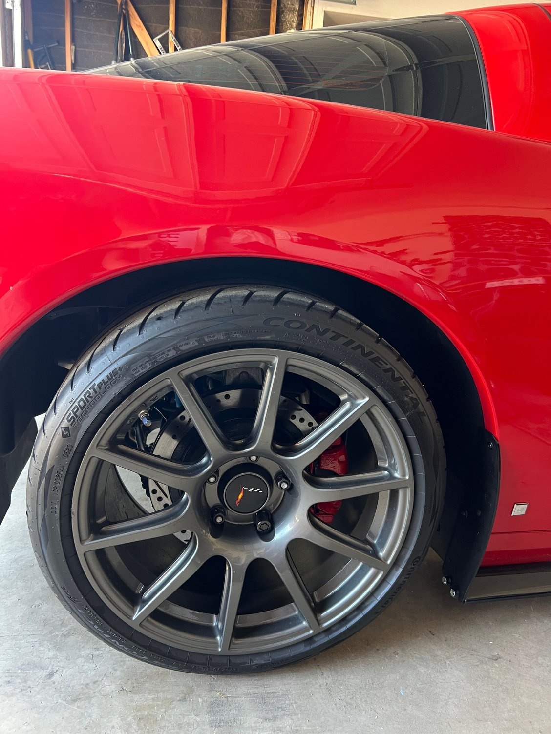 Anyone go from 19’s to 18’s and get a huge wheel gap? - CorvetteForum ...