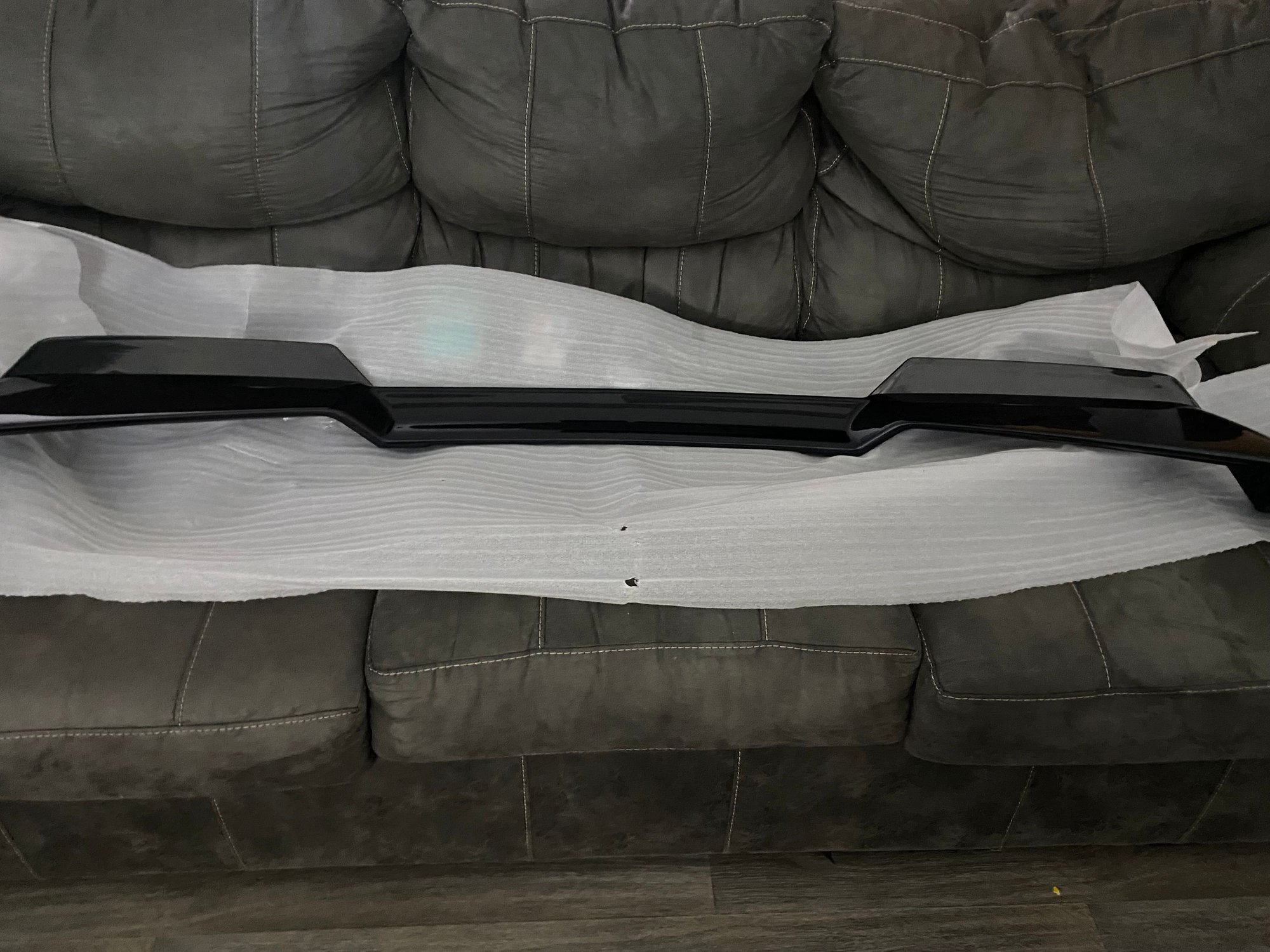FS (For Sale) Z51 OEM rear spoiler Carbon Flash with EOS wickers ...