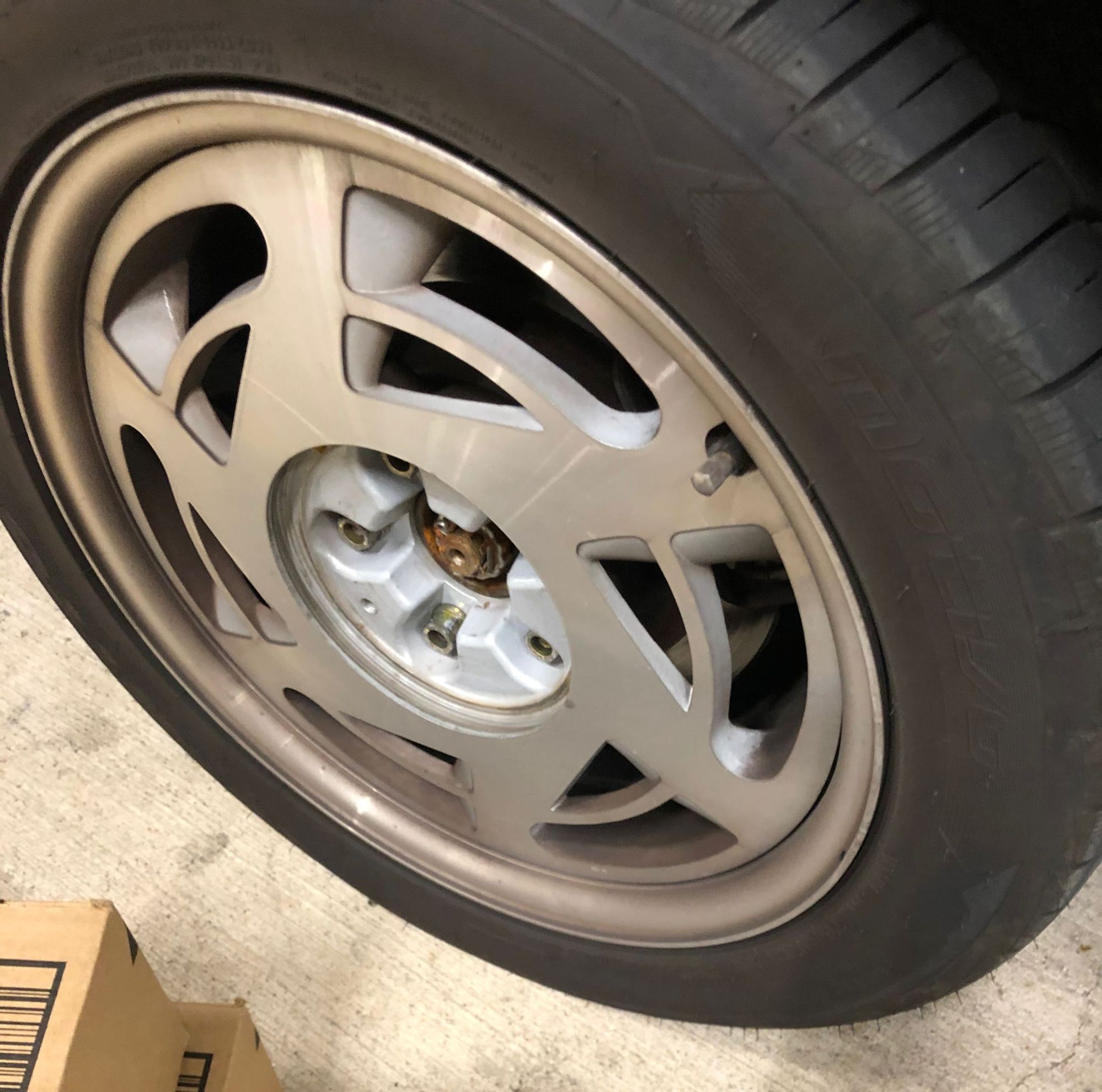 Center cap missing on my '89 - CorvetteForum - Chevrolet Corvette Forum ...