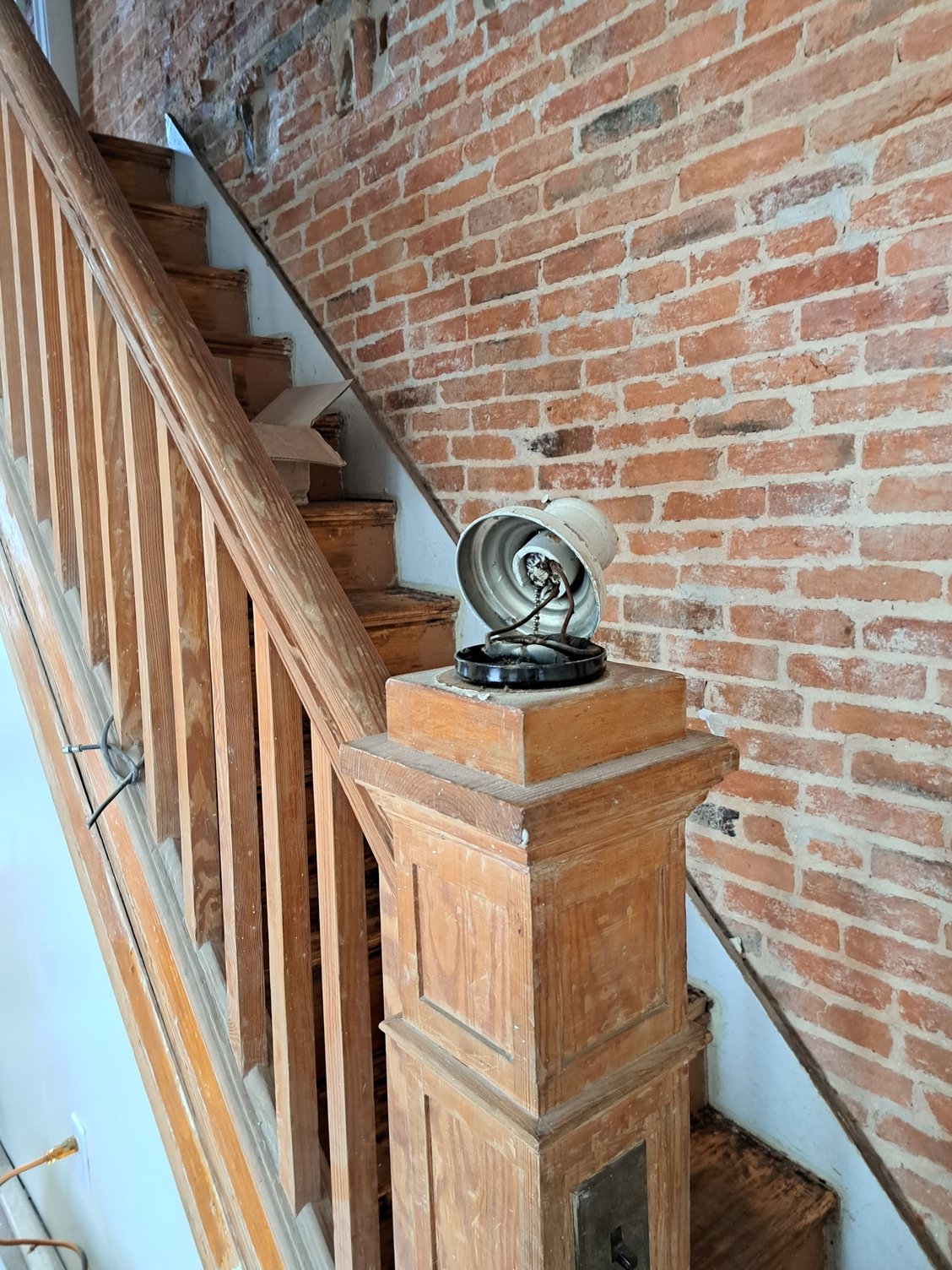 Handrail too close to wall - DoItYourself.com Community Forums