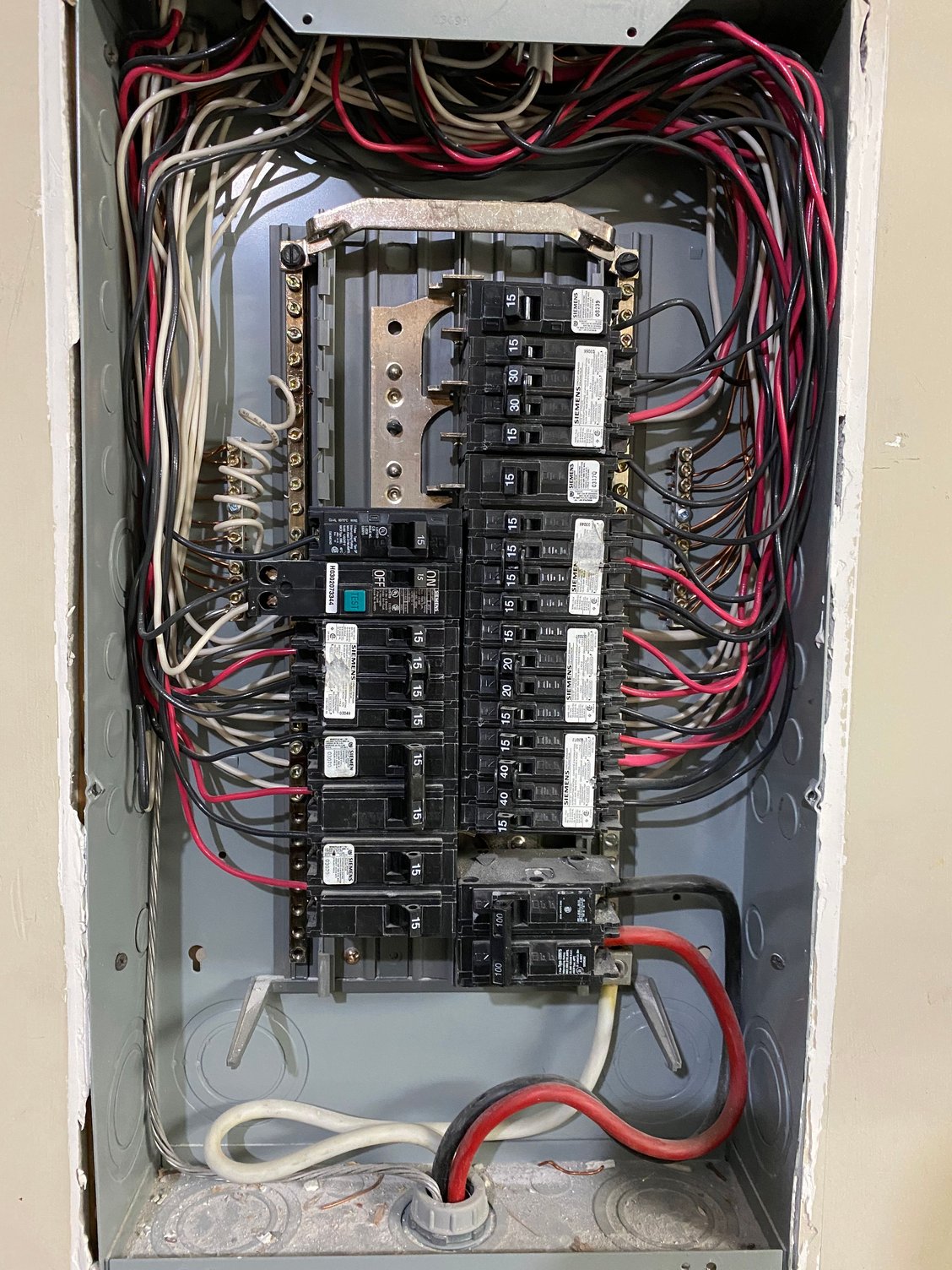 Can't access Panel Knock-Outs - DoItYourself.com Community Forums