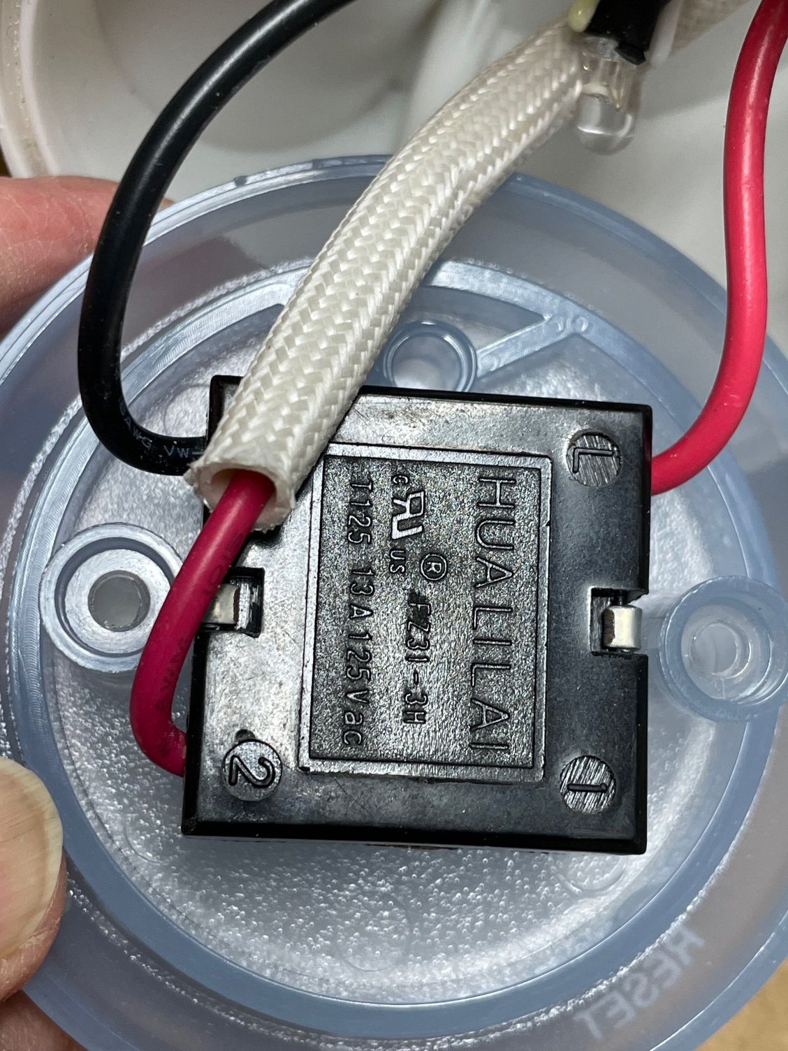 Portable Humidifier Model 975CVS -- Help in understanding circuit ...