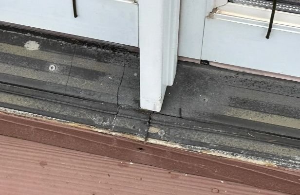 Cracking threshold / sill on 40? year old Andersen 3 panel door ...