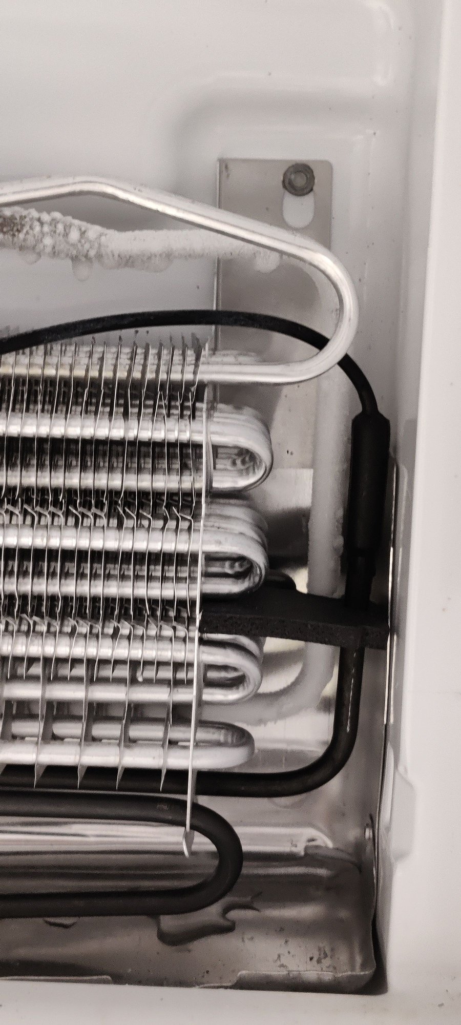 GE Refrigerator Model #: PFE28KBLTS Freezer not cooling - DoItYourself ...