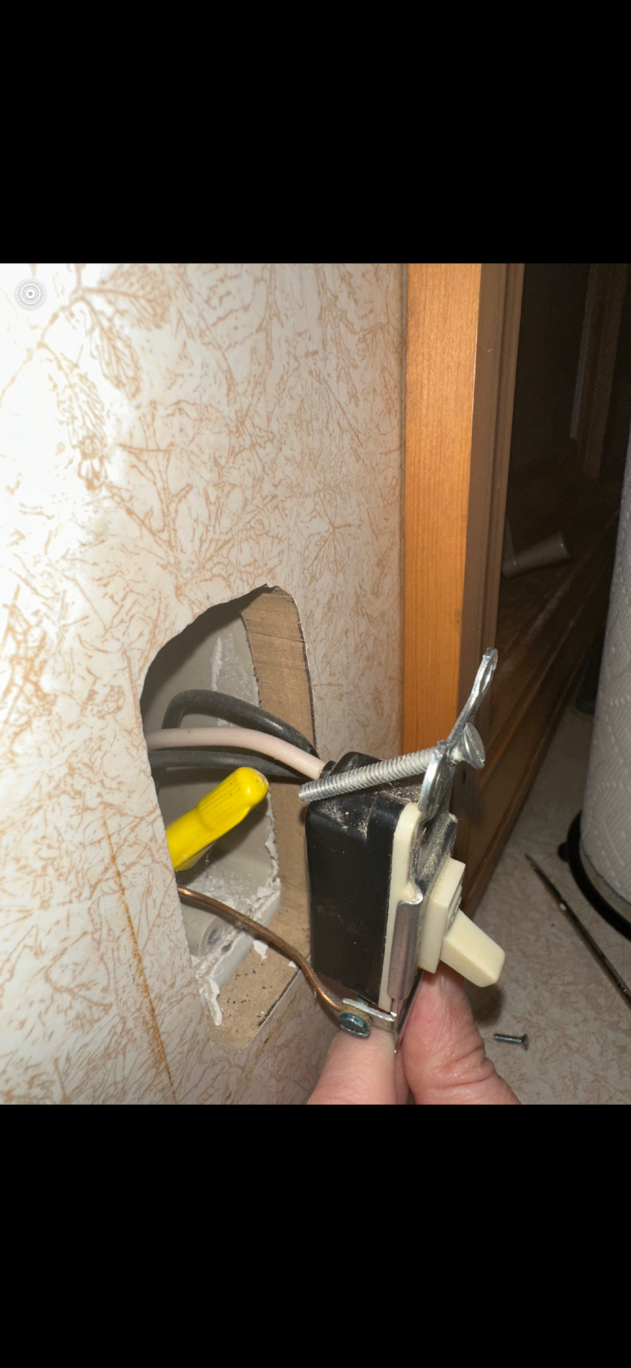 Garbage Disposal Switch Replacement - DoItYourself.com Community Forums