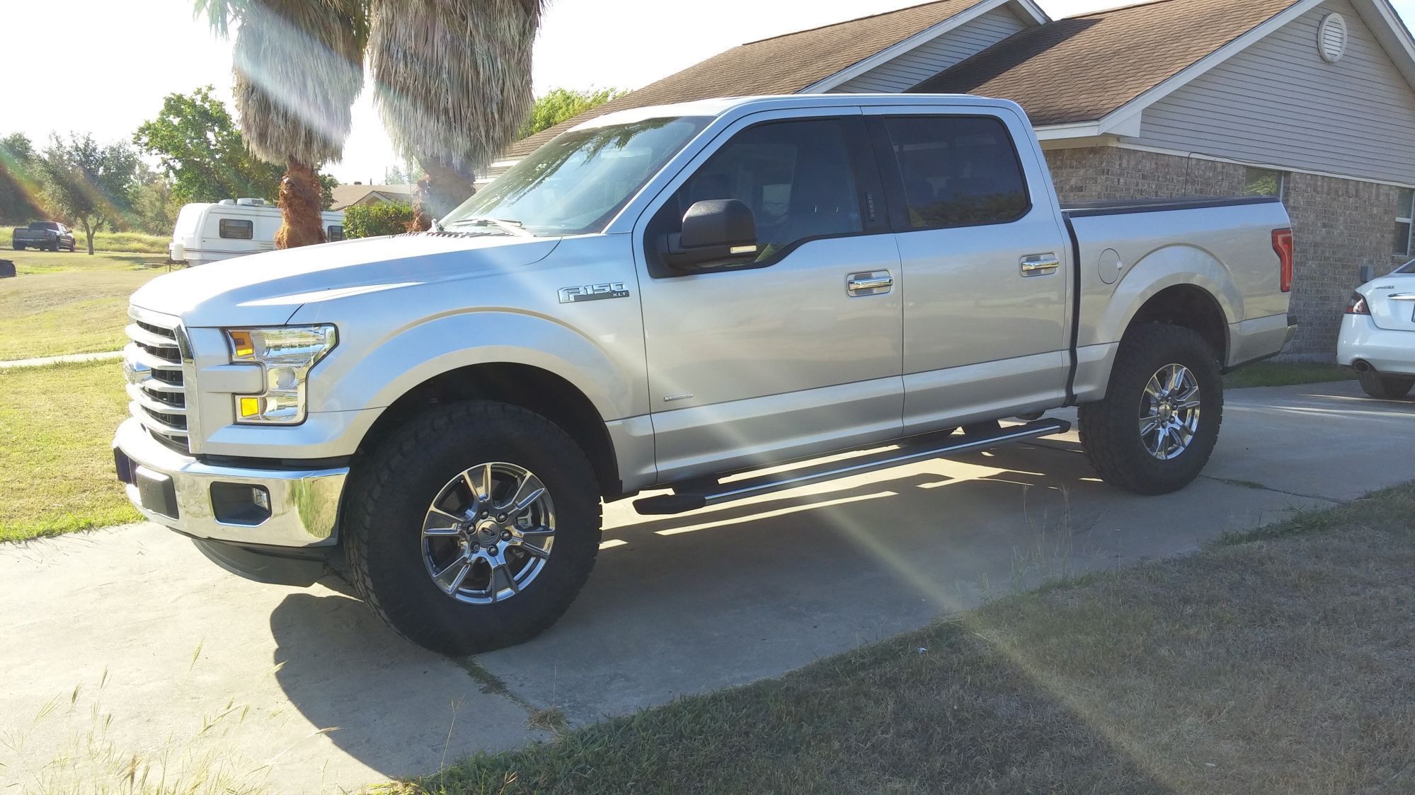 285/75R18 Toyo AT2 on ReadyLift 2.25" Level - Ford F150 Forum ...