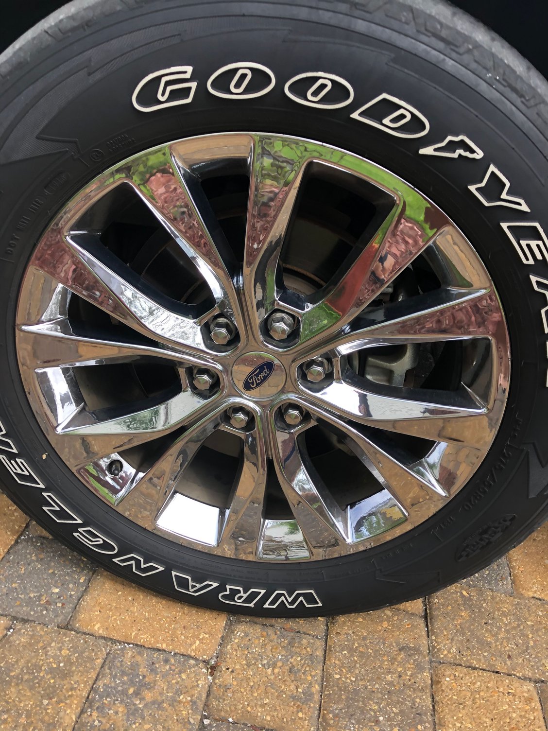 Southeast 17 King ranch OEM wheels w/tpms - Ford F150 Forum - Community ...