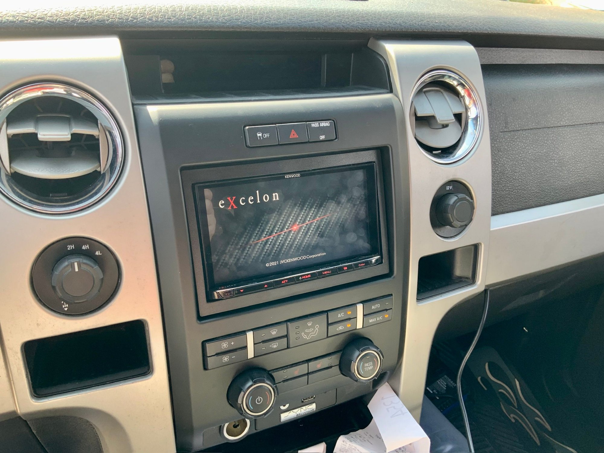 2011 f150 ac controls and display screen above cd changer - Ford F150 ...