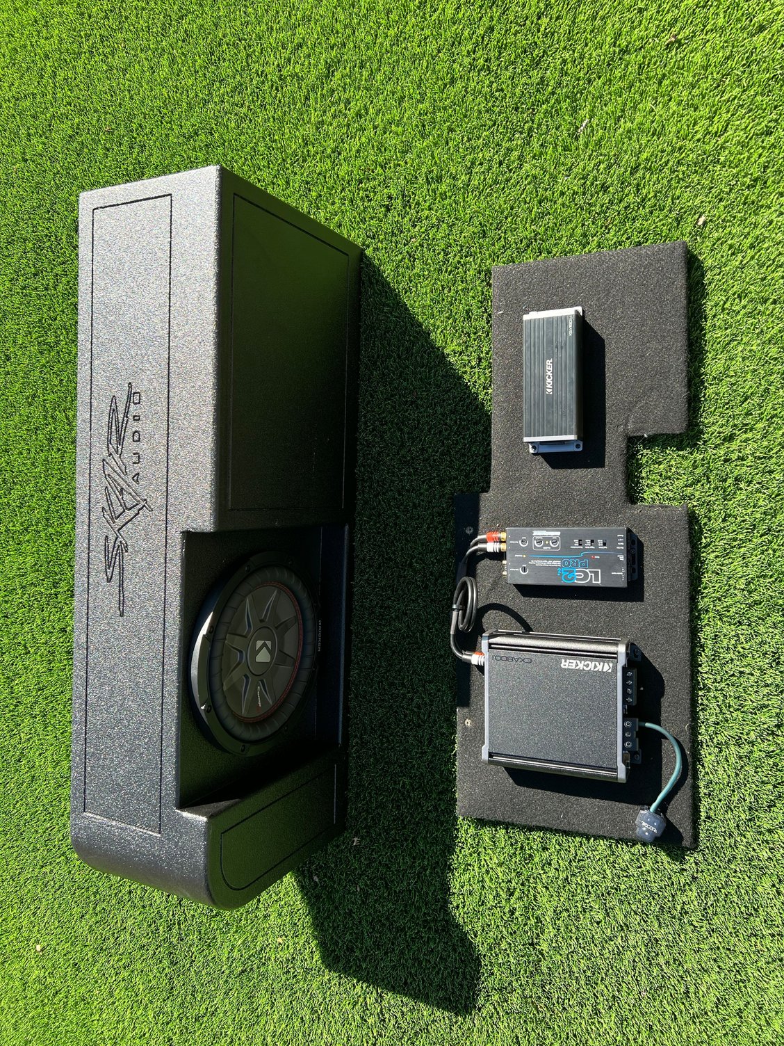 Texas Kicker CXA800.1, Kicker Key 180.4, LCi2 pro and Kicker Comp RT in ...