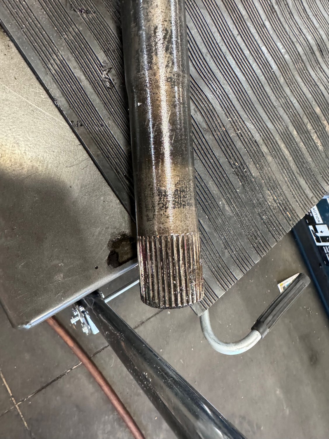 Broken axle bolt parts pictures - Ford F150 Forum - Community of Ford ...