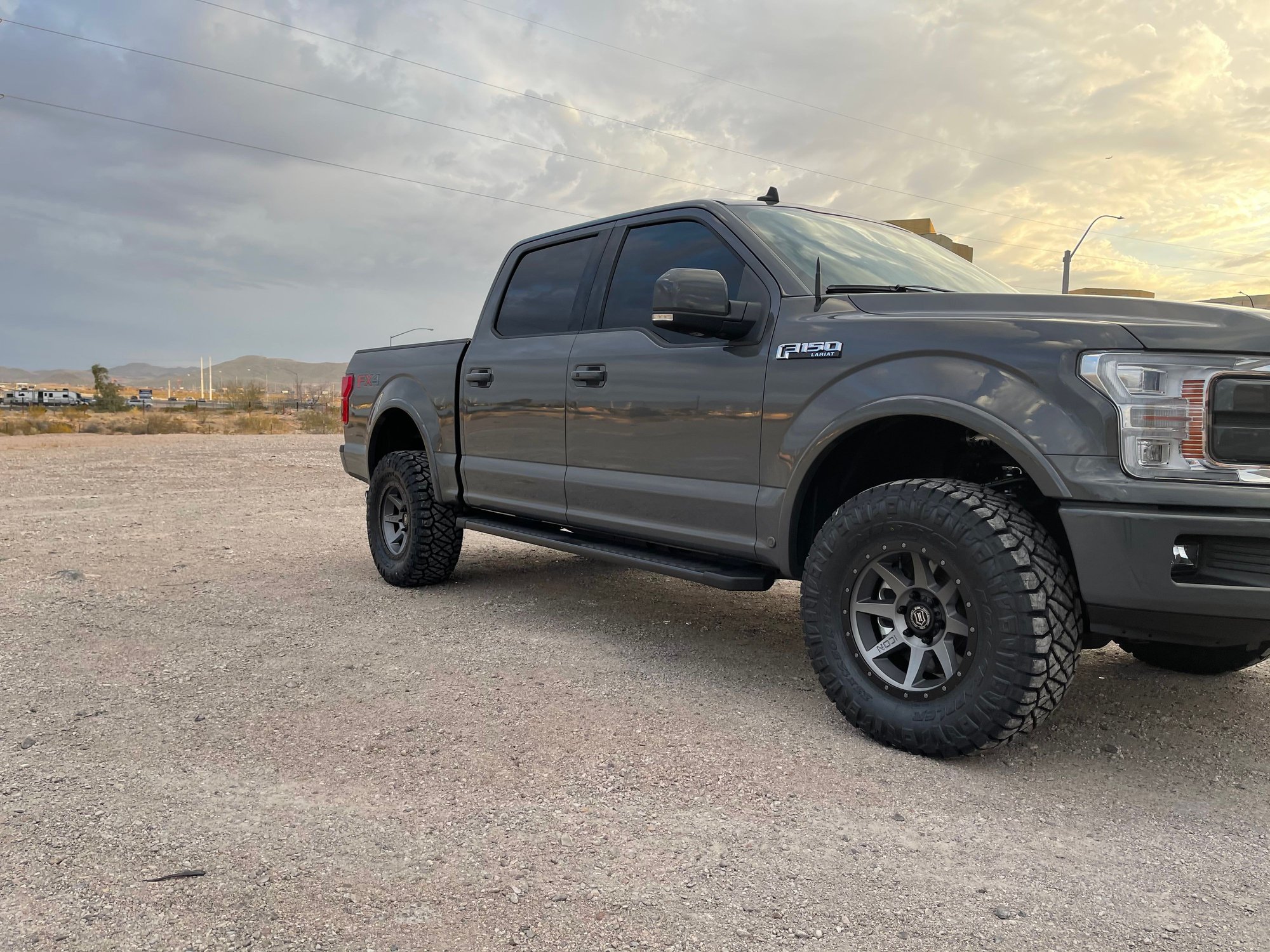 315-70R17 Raptor Wheels/Tires on Leveled F150 FX4 - Ford F150 Forum ...