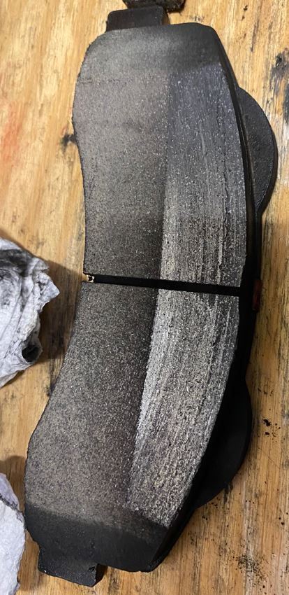 Uneven brake pad contact on one side – new pads, rotors and caliper ...