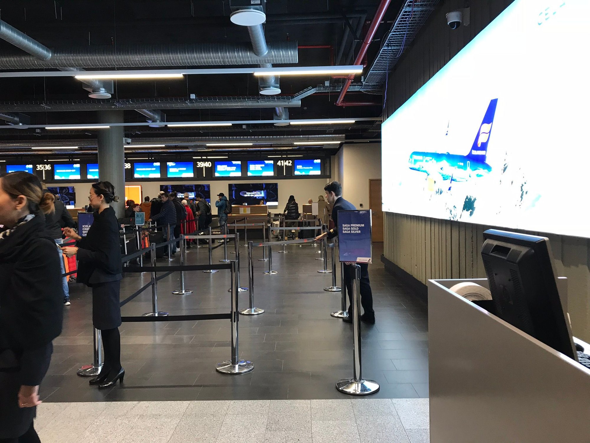 Icelandair Saga Premium: Reykjavik to Parisyou - FlyerTalk Forums