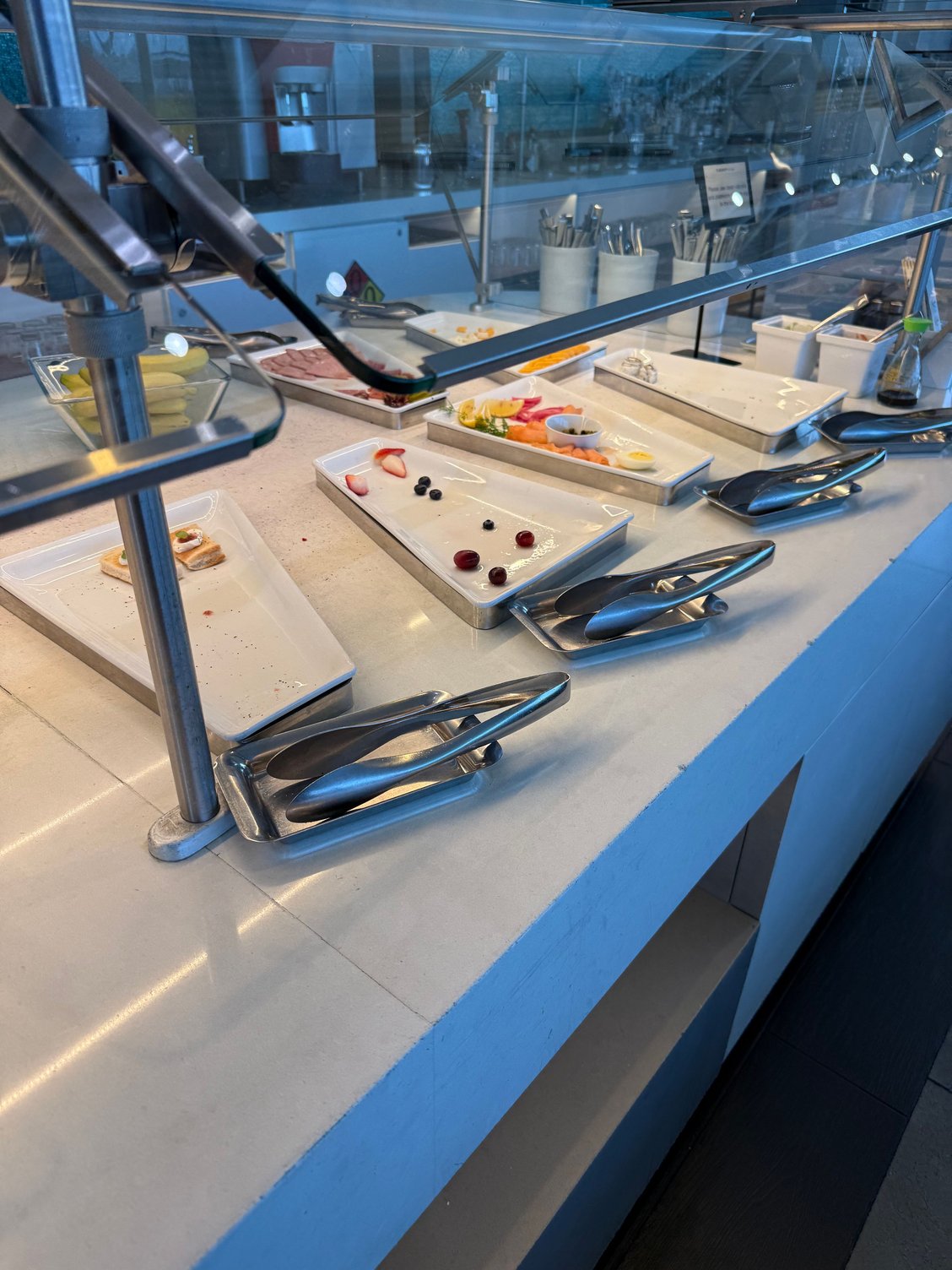 DeltaOne Lounge LAX: What's the Latest? - Page 19 - FlyerTalk Forums