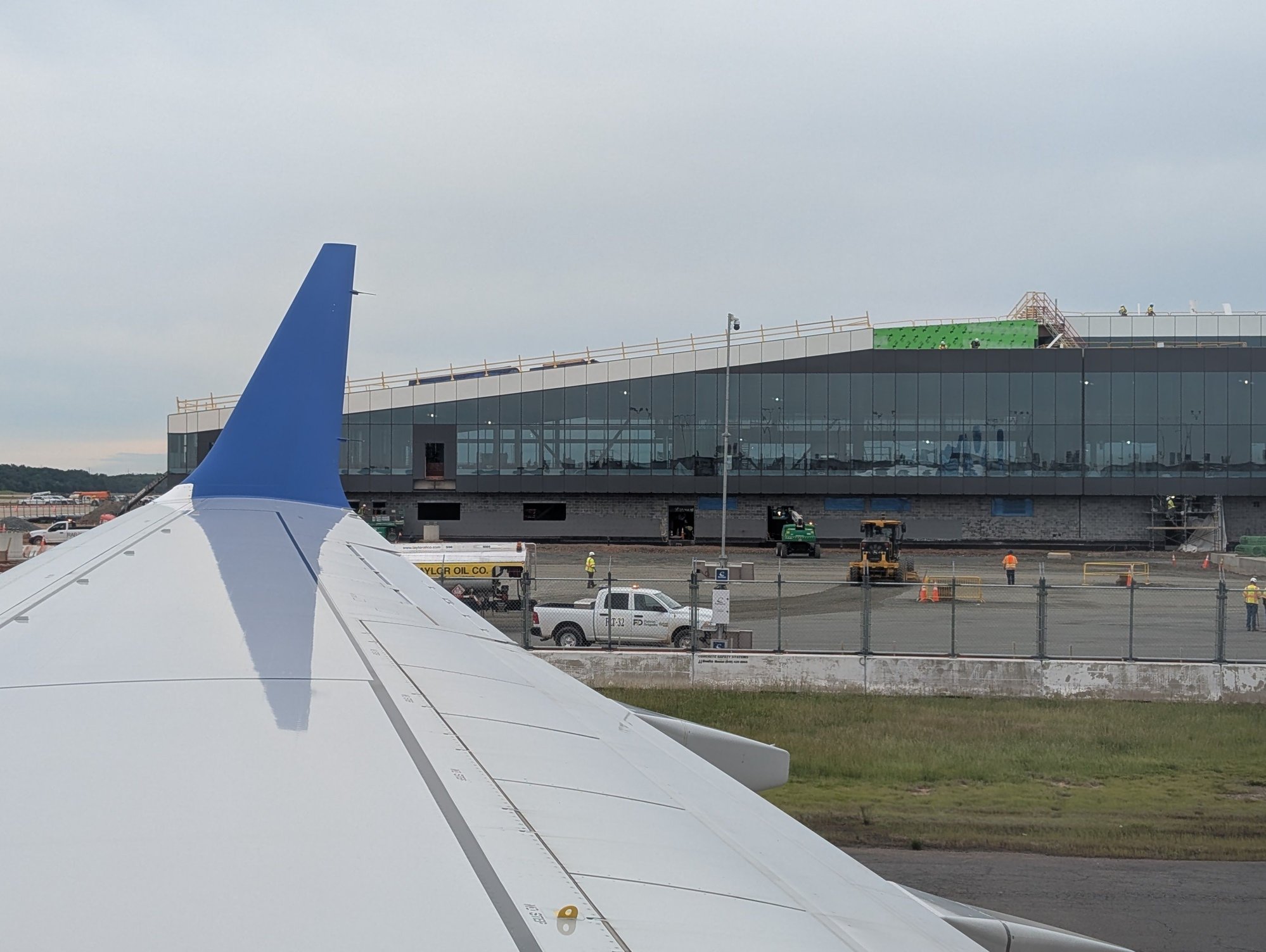 Plans to rebuild the UA concourse (C and D gates & UX terminal) at IAD ...