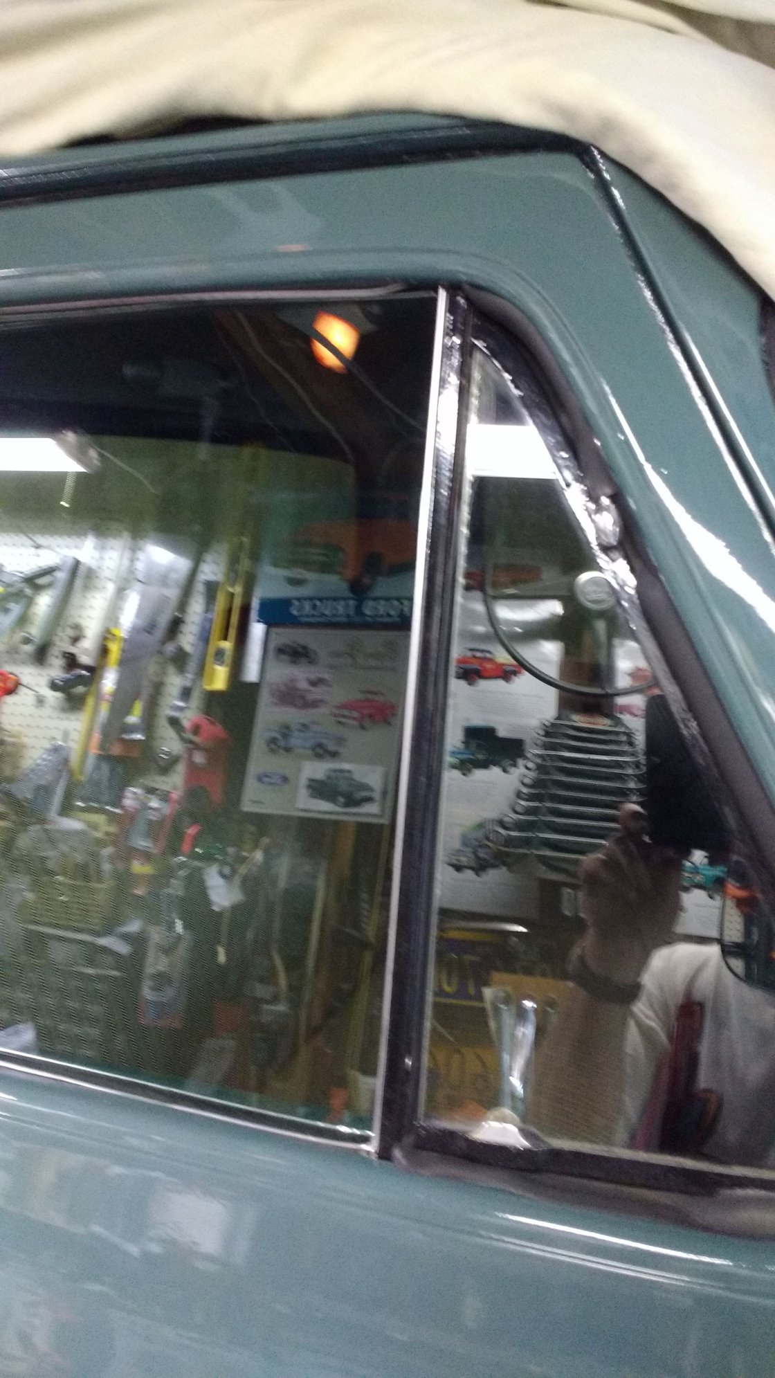 Question about Standard Cab Division Bar - Ford Truck Enthusiasts Forums