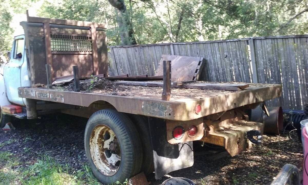 North California F600 with tubeless Budd(?) 22.5" on CL - Ford Truck ...