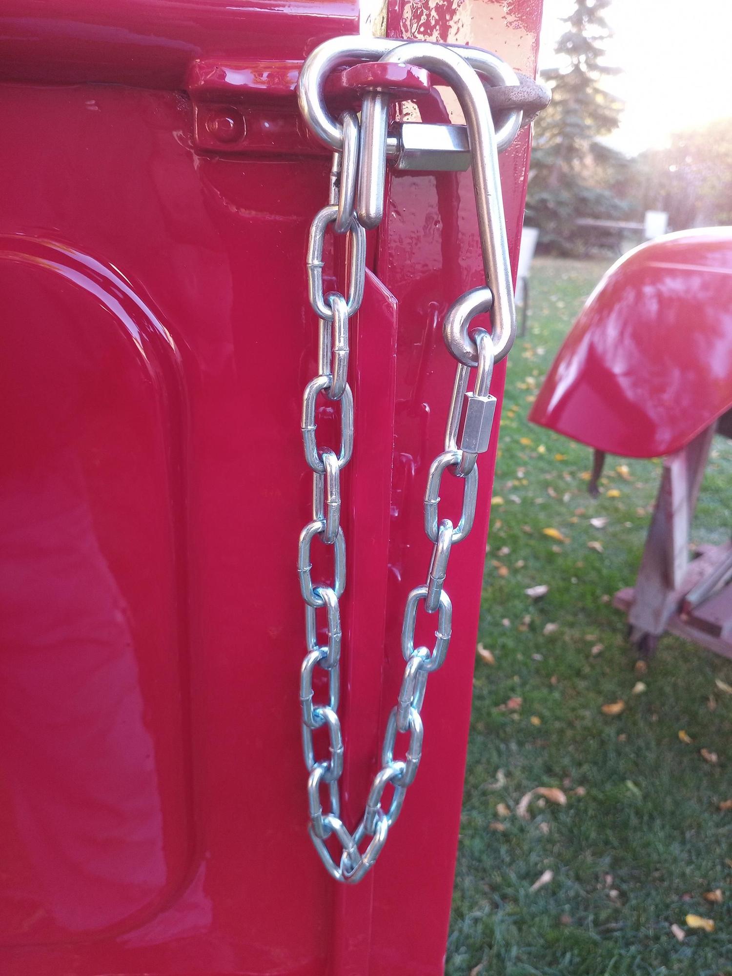 Tailgate Chains - Ford Truck Enthusiasts Forums