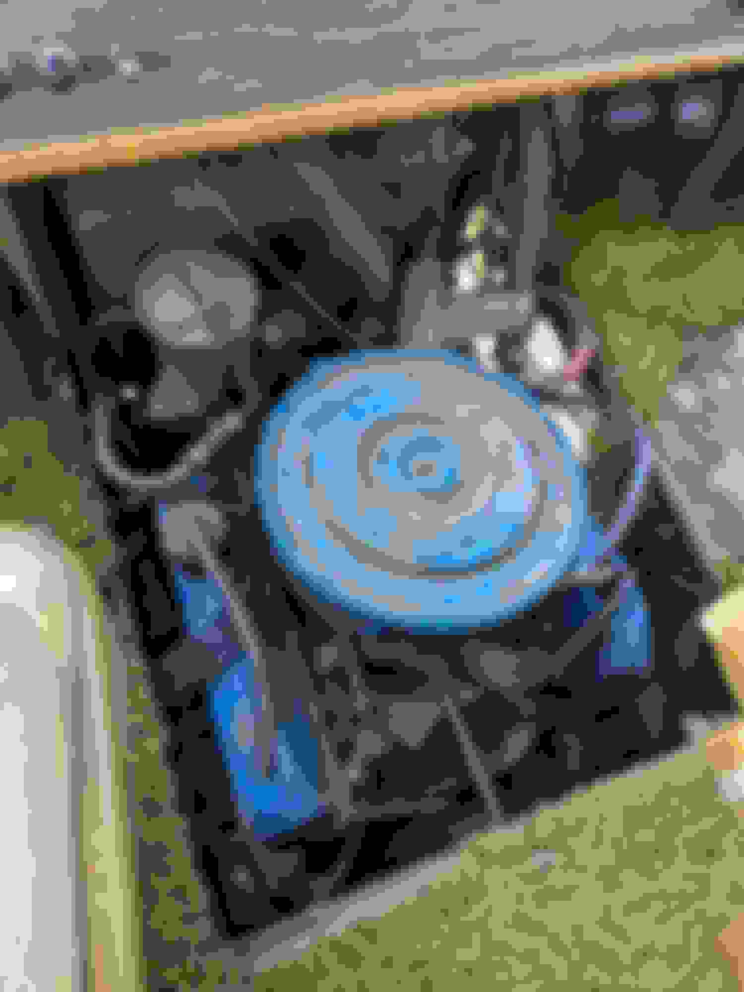 UNIQUE VEHICLE - Anyone have any idea which Ford chassis/engine/power ...