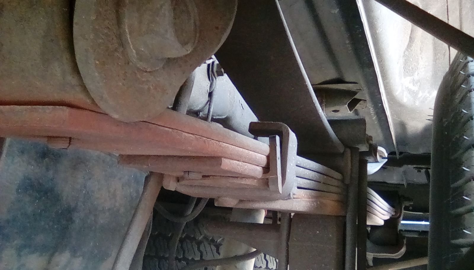 rear leaf springs bend normal with load? - Ford Truck Enthusiasts Forums